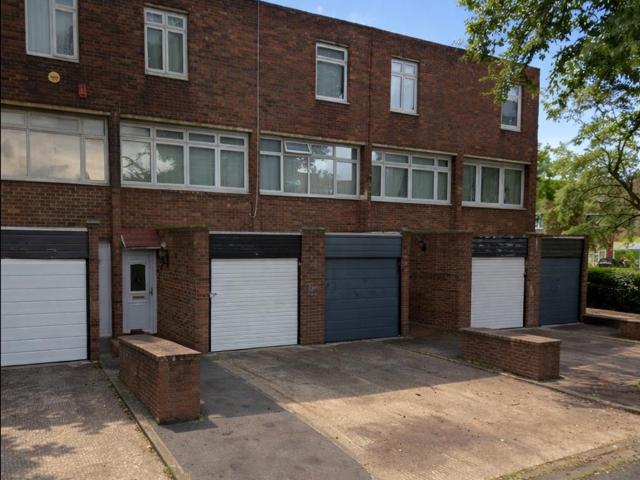 House at Owen Close, Greater London