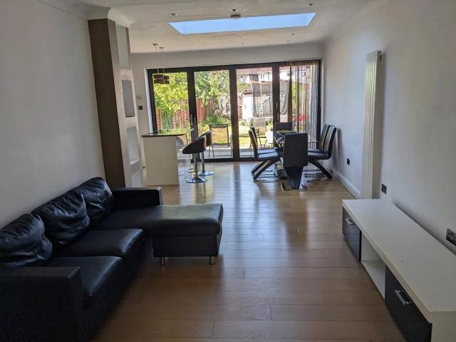House at Ovesdon Avenue, Greater London
