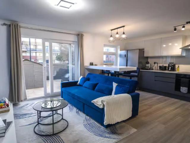 House at Oxley Close, Greater London