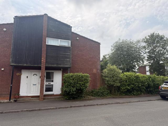 House at Pembridge Close, Redditch