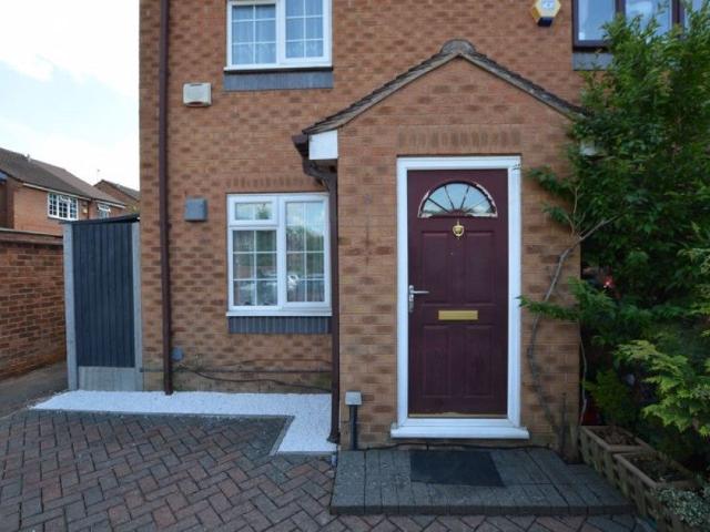 House at Pearl Gardens, Slough