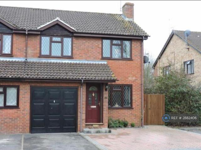 House at Petersfield Close, Basingstoke and Deane