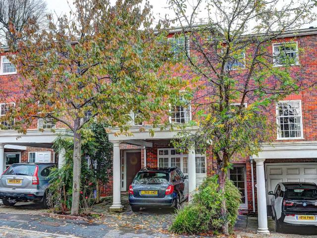 House at Pine Grove, Greater London