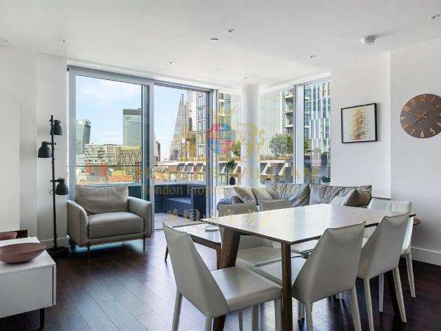 House at Piazza Walk, Greater London