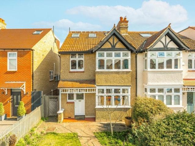 House at Poplar Road, Greater London