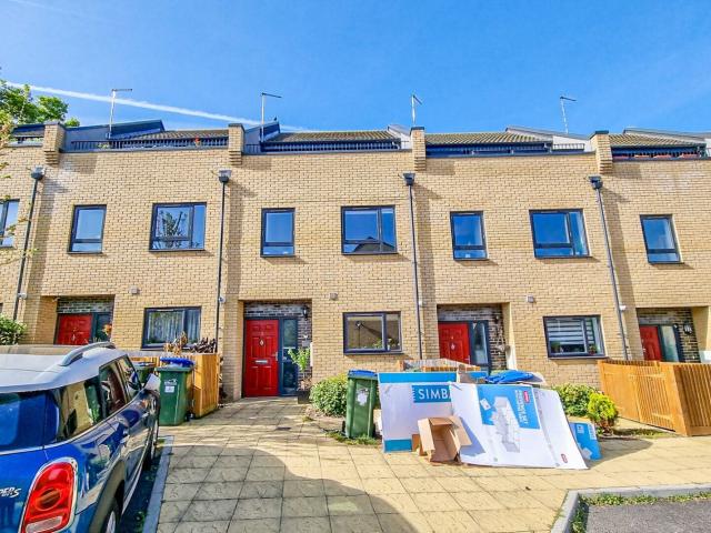 House at Potter Close, Greater London