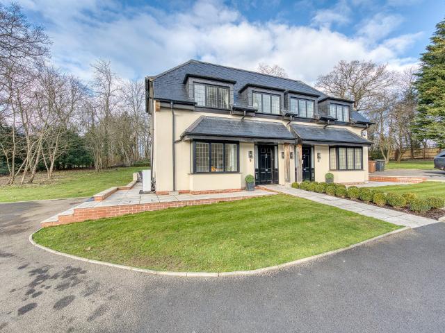 house at Potters Bar, EN6
