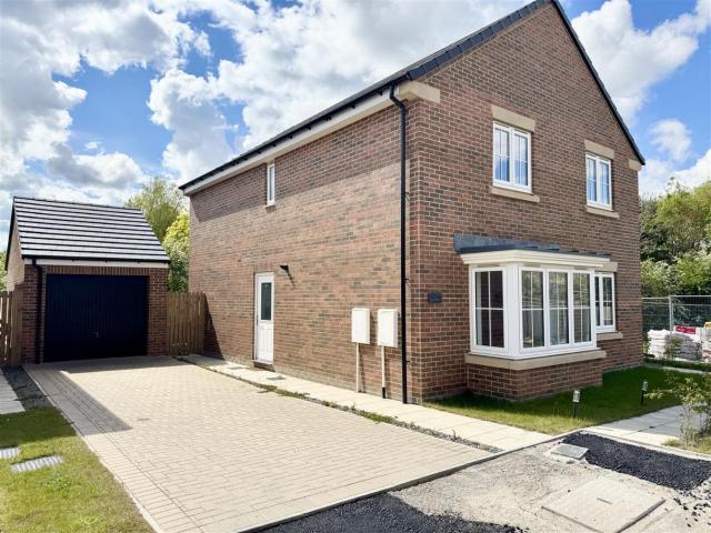 House at Pothos Road, Maltby