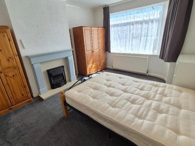 Room at Powis Avenue, Sandwell