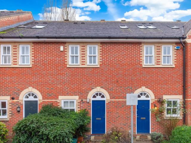 House at Plater Drive, Oxford