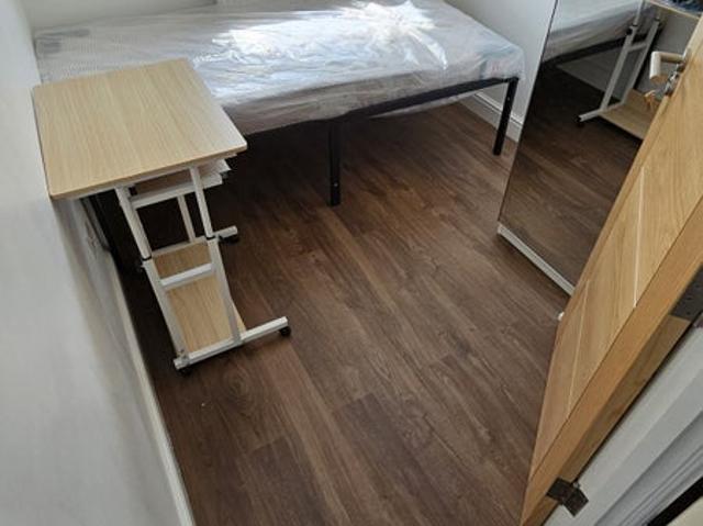 Room at Preston Hill, Greater London