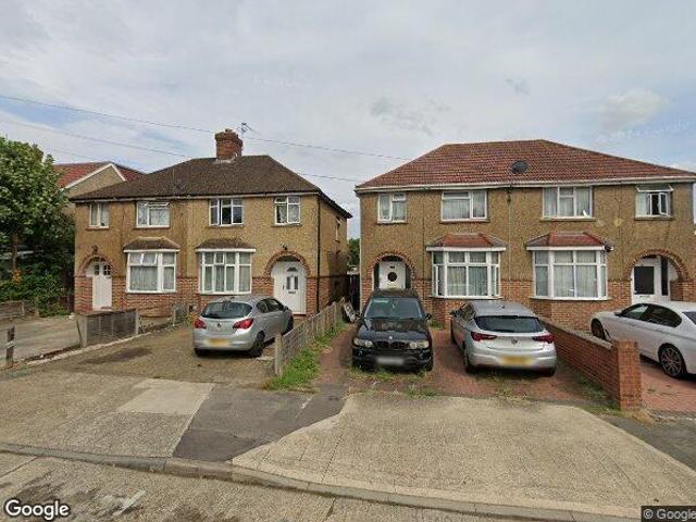 House at Princes Park Parade, Greater London