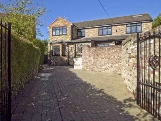 House at Priory Close, Greater London
