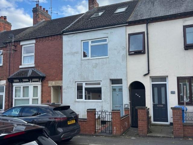 House at Queen Street, Desborough