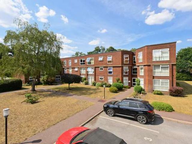House at Queens Court, Elmbridge