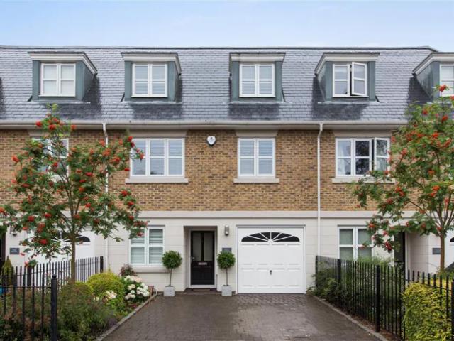 House at Queens Court, Elmbridge