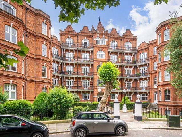House at Queen's Club Gardens, Greater London