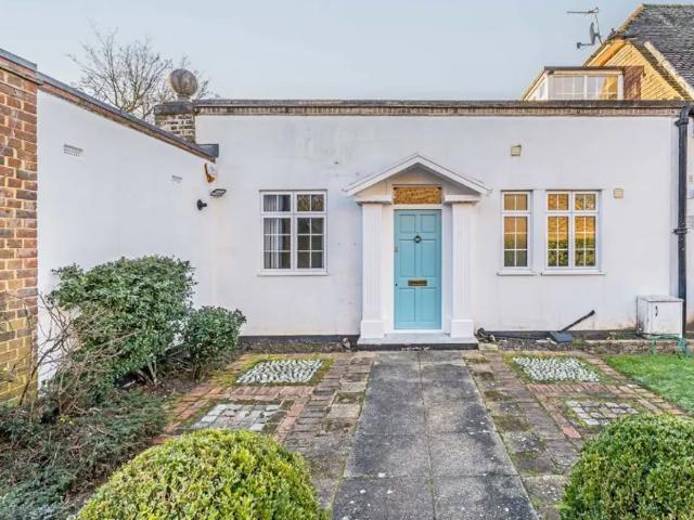 House at Ravenswood Court, Greater London