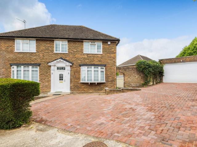 House at Ravenswood Park, Greater London