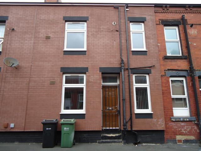 house at Recreation Terrace, Holbeck, LS11 0AW