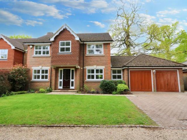 House at Redwood Walk, Greater London