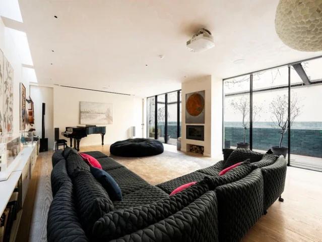 House at Redan Street, Greater London