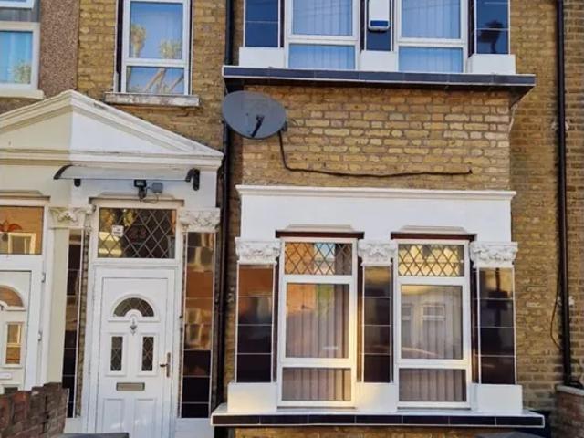 House at Redclyffe Road, Greater London