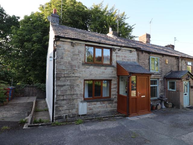 House at Rhodes Avenue, Blackburn