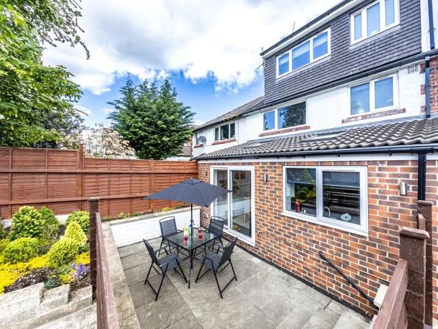 House at Ring Road Farnley, Leeds