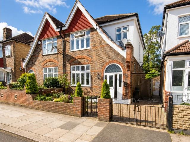 House at Romeyn Road, Greater London