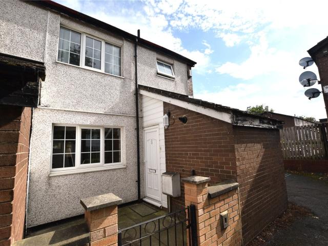 House at Rocheford Close, Leeds