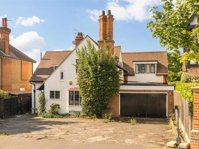 House at Roebuck Lane, Epping Forest