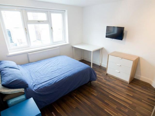 House at Rolleston Drive, Nottingham