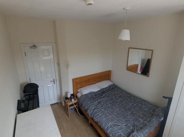 House at Roseberry Gardens, Greater London