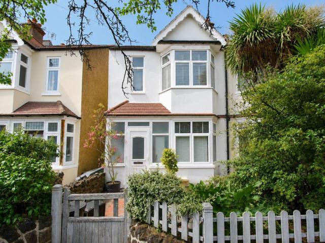 House at Rosslyn Avenue, Greater London