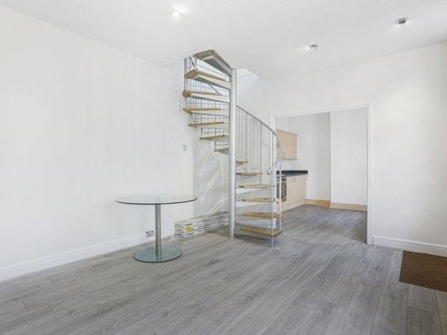 House at Rossmore Close, London