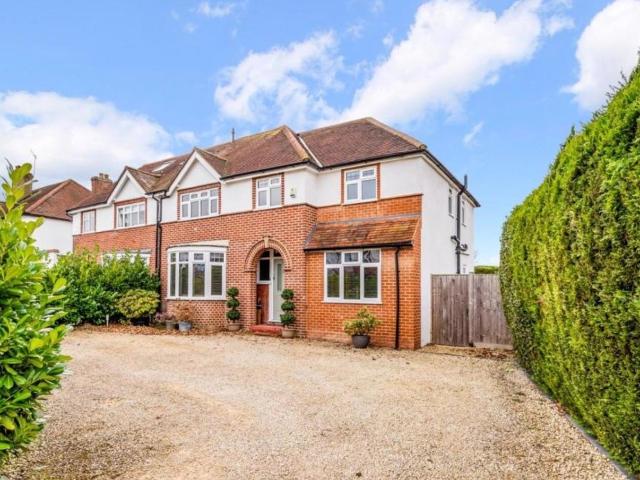 House at Roundwood View, Reigate and Banstead