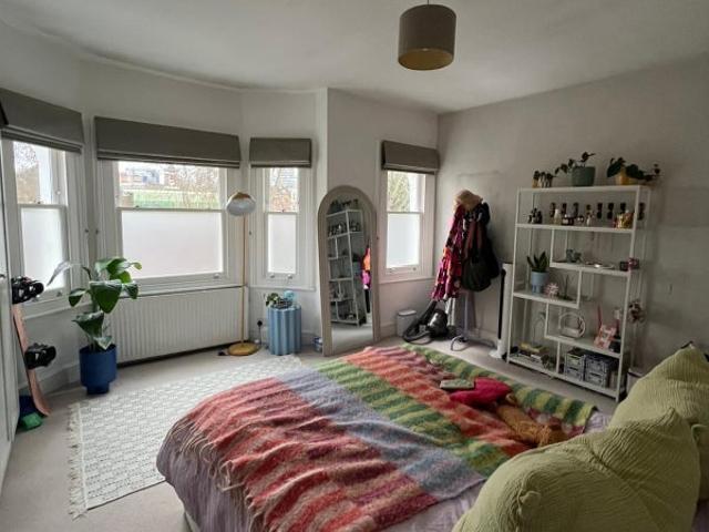 House at Rowena Crescent, Greater London