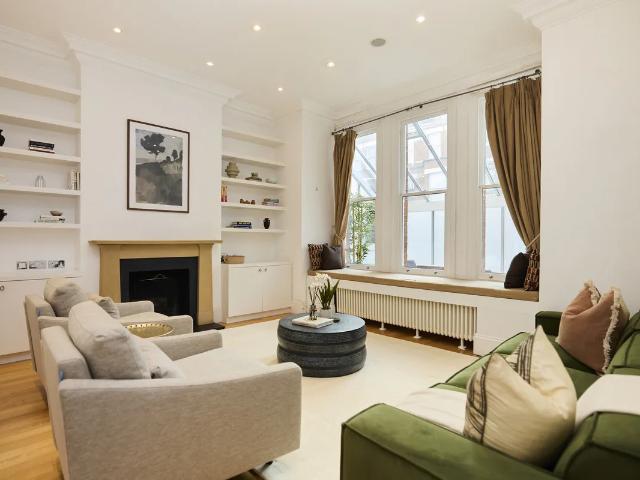 House at Rudall Crescent, Greater London