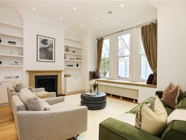 House at Rudall Crescent, Greater London
