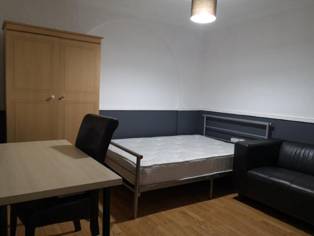 Room at Rushton Gardens, Nottingham