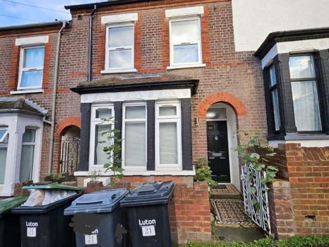 House at Russell Rise, Luton