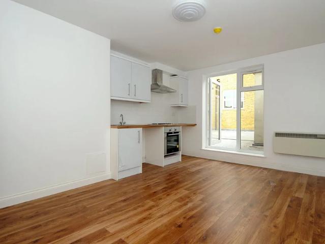 House at Rye Lane, Greater London