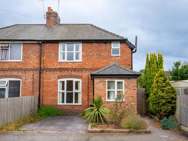 House at Scots Road, Mancot