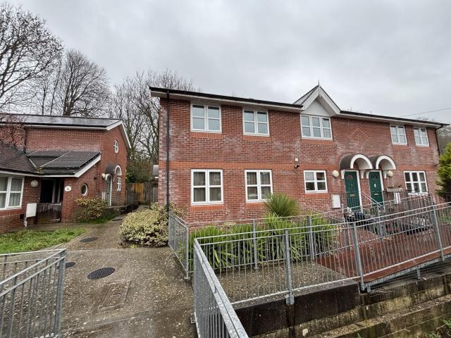 House at School Green Road, Easton