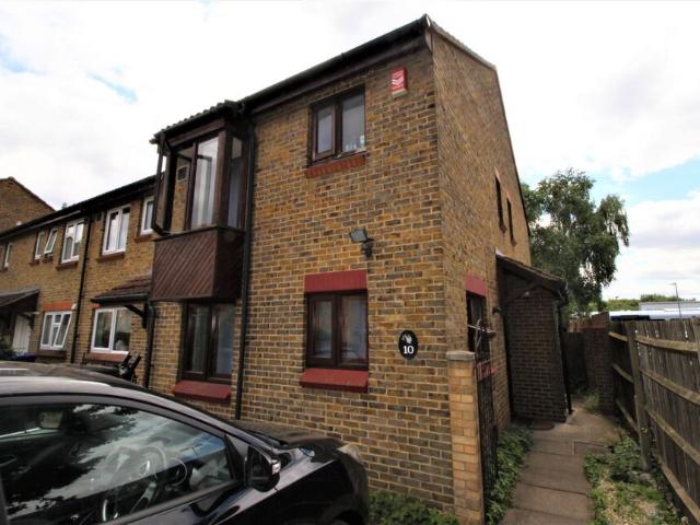 Apartment at School Lane, Borough of Runnymede