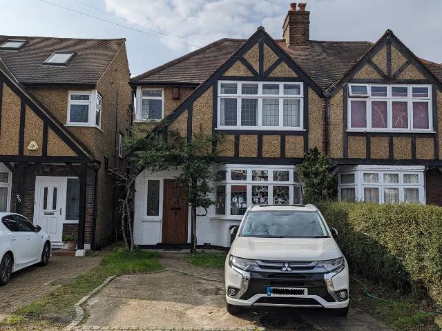House at Sandbourne Avenue, Greater London