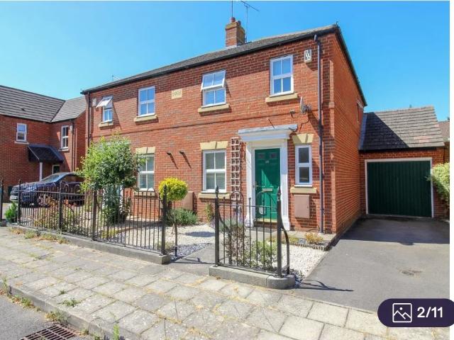 House at Sandhill Way, Fairford Leys