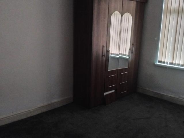 House at Sandhurst Place, Leeds