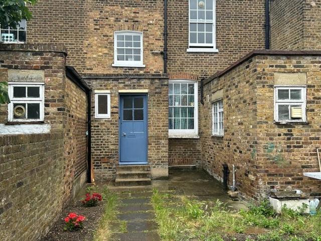 House at Sanford Terrace, Greater London